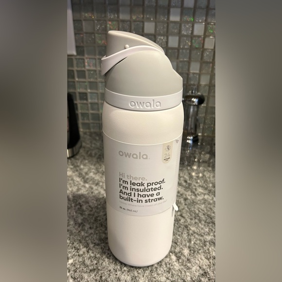 owala | Dining | New Owala 32oz Insulated Water Bottle Offwhite Gray ...